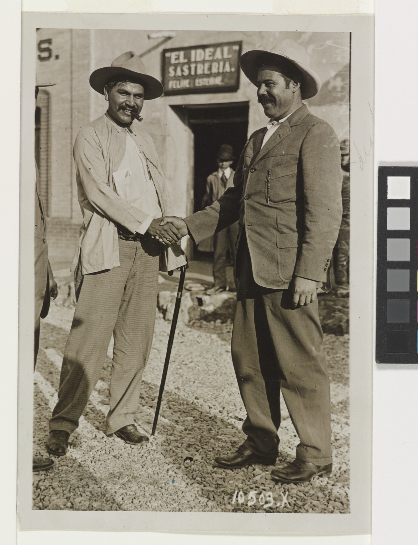 [Rodolfo Fierro shaking hands with Pancho Villa] | Amon Carter Museum ...
