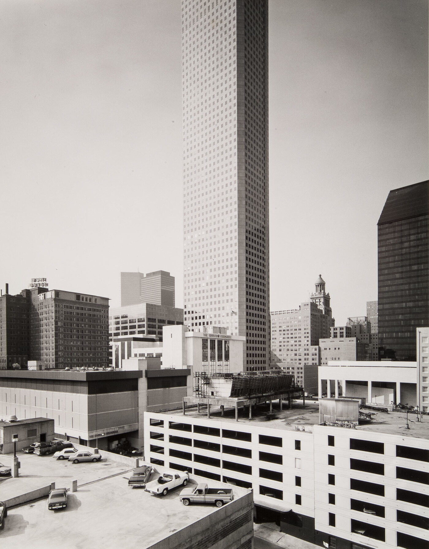 Texas Commerce Bank Tower in United Energy Plaza. Houston | Amon Carter ...