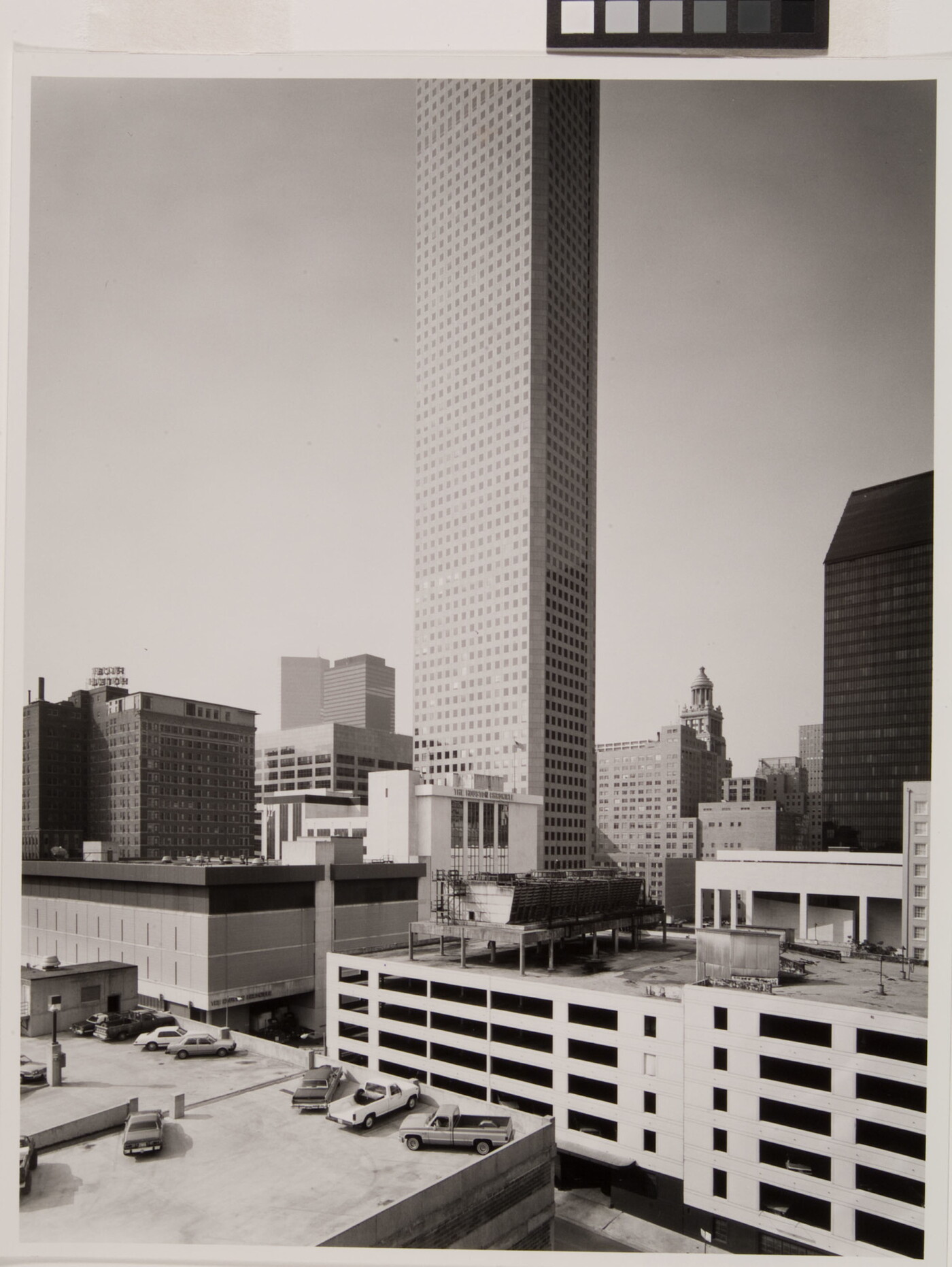 Texas Commerce Bank Tower in United Energy Plaza. Houston | Amon Carter ...