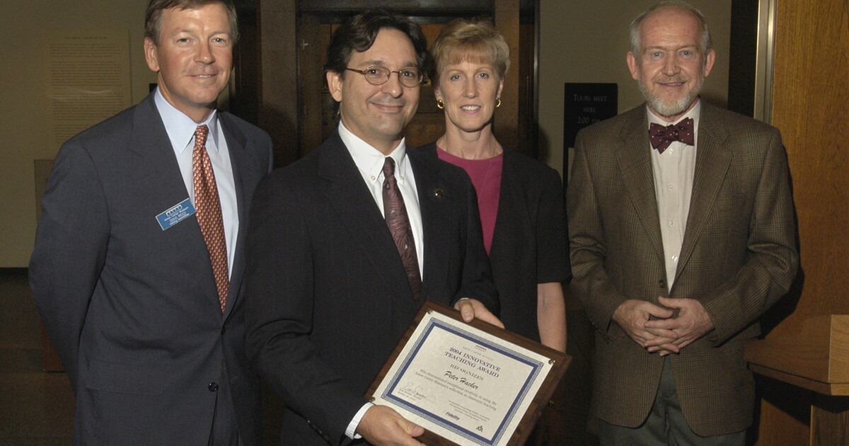 Amon Carter Museum Presents Innovative Teaching Award | Amon Carter ...