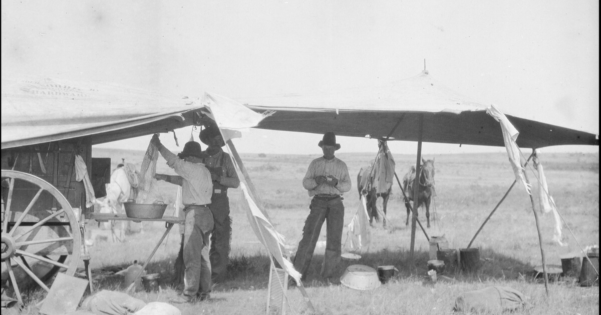 Cowboys washing clothes. Matador Ranch, Texas. | Amon Carter Museum of ...