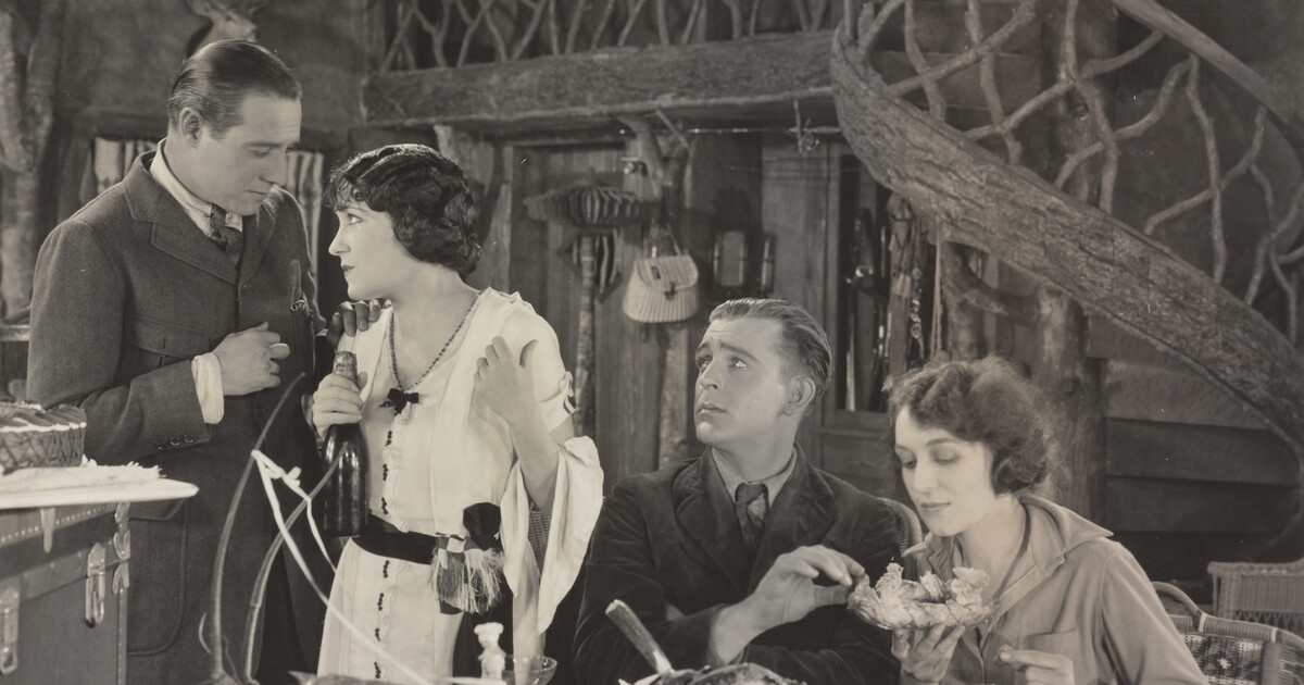 [Elliot Dexter, Gloria Swanson, Wallace Reid and Dorothy Cumming at ...