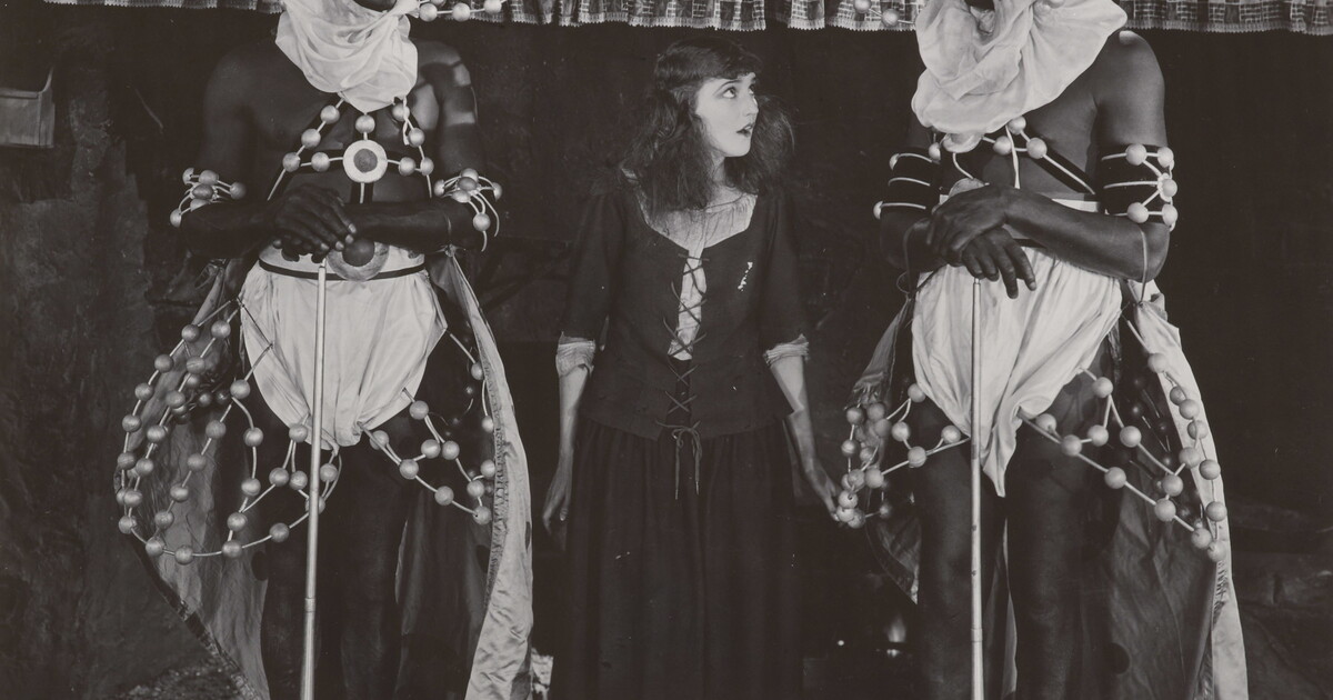 [Agnes Ayres in Cinderella sequence, "Forbidden Fruit"] | Amon Carter ...