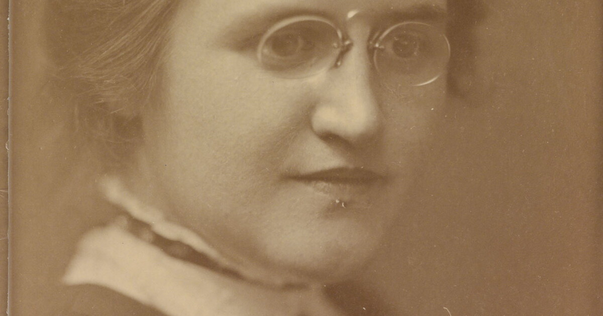 [Portrait of Clara Sipprell wearing glasses] | Amon Carter Museum of ...
